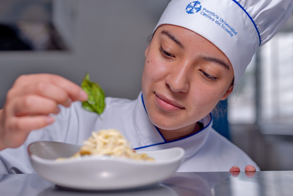 PUCE TEC, una nueva opción de formación profesional - Conexion PUCE