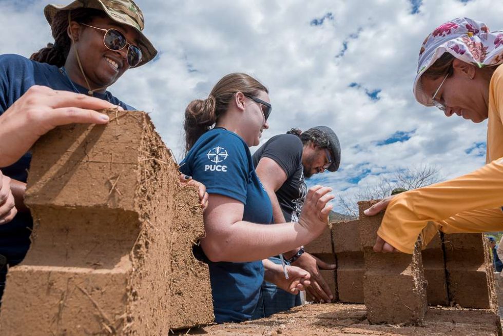 PUCE en continua lucha contra la enfermedad de Chagas - Conexion PUCE