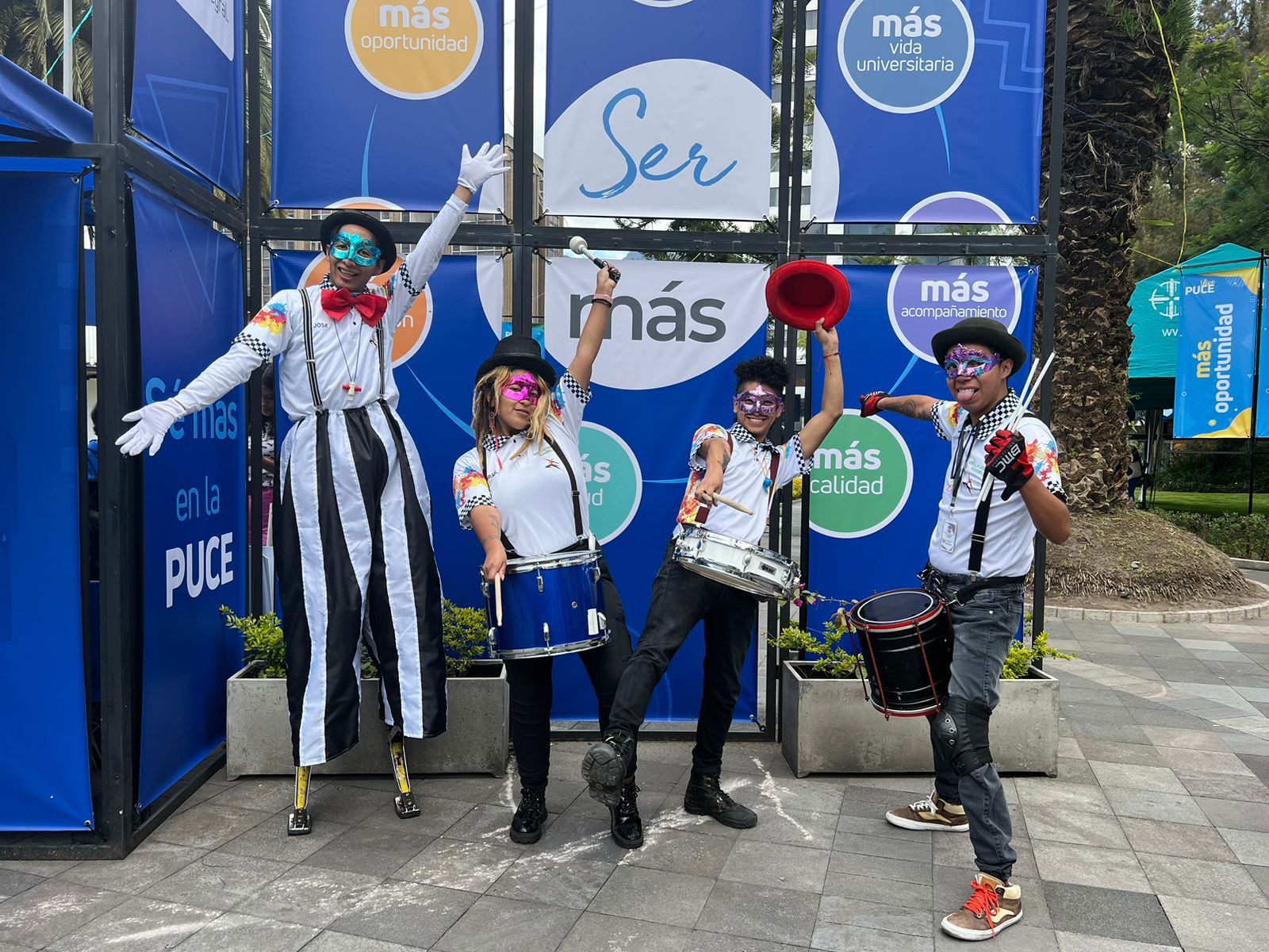 Vive PUCE, un evento cargado de diversión - Conexion PUCE
